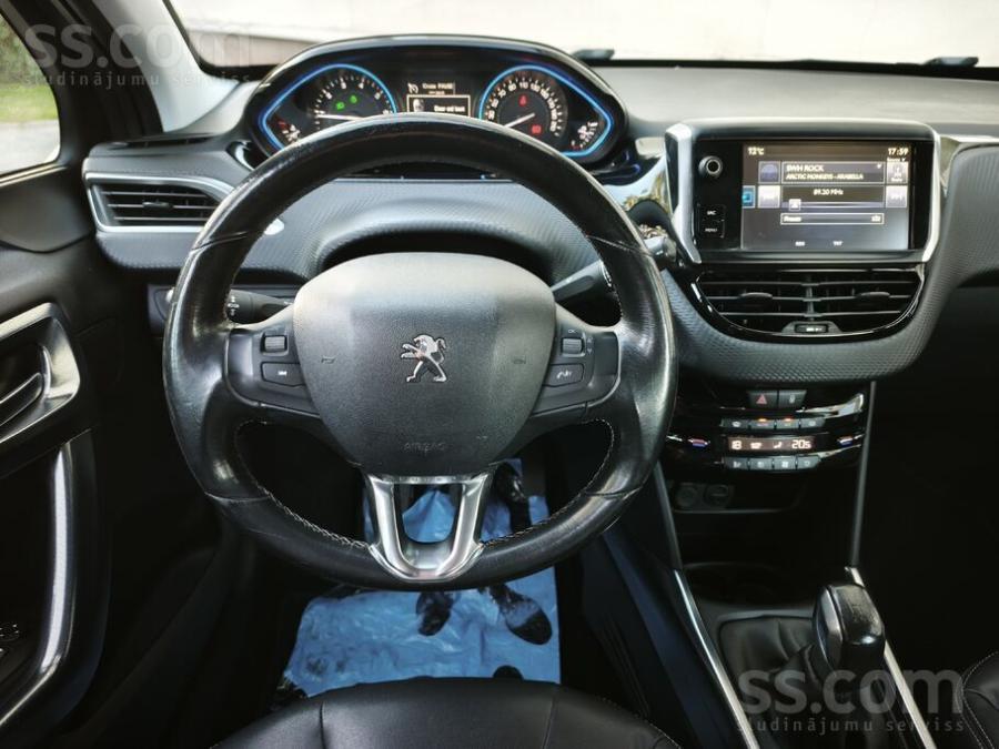 Grey Peugeot 2008 2014 in Jelgava, with an engine capacity of 1.20 L and mileage of 0 thousand km for 4990 €, photo 13 on AUTOMOTO.COM.LV