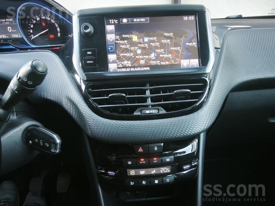 Grey Peugeot 2008 2014 in Jelgava, with an engine capacity of 1.20 L and mileage of 0 thousand km for 4990 €, photo 21 on AUTOMOTO.COM.LV