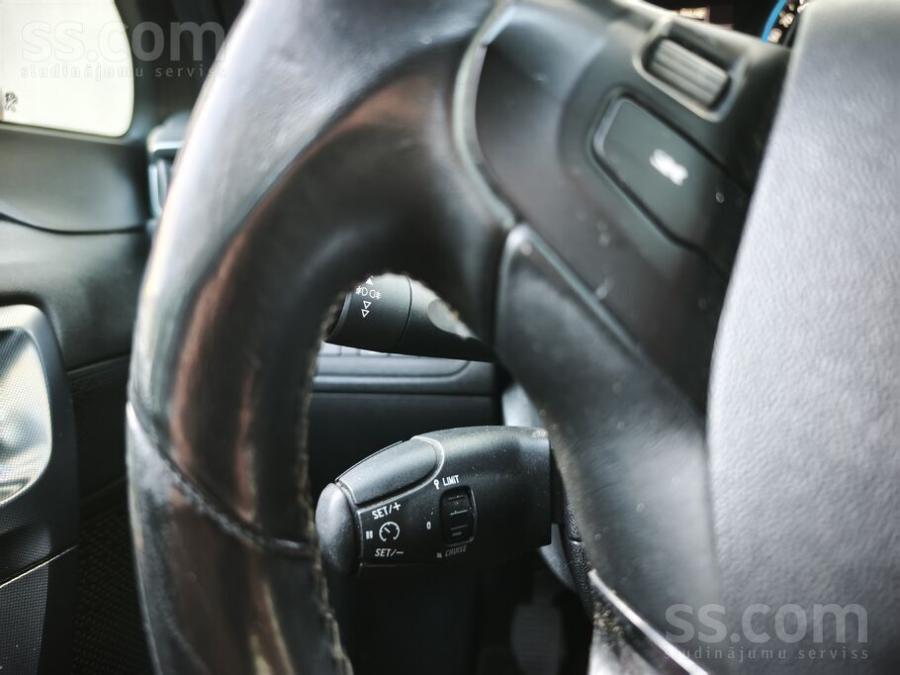 Grey Peugeot 2008 2014 in Jelgava, with an engine capacity of 1.20 L and mileage of 0 thousand km for 4990 €, photo 24 on AUTOMOTO.COM.LV