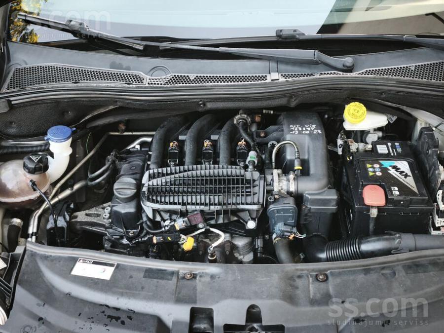 Grey Peugeot 2008 2014 in Jelgava, with an engine capacity of 1.20 L and mileage of 0 thousand km for 4990 €, photo 30 on AUTOMOTO.COM.LV