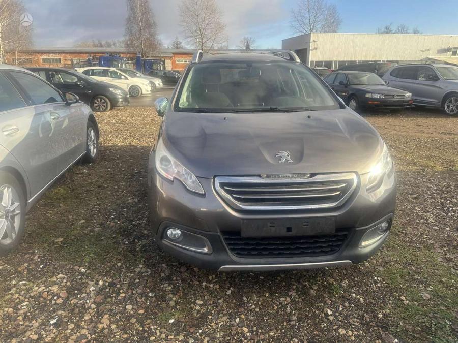 Grey Peugeot 2008 2015 in Ukmerge, with an engine capacity of 1.60 L and mileage of 240 thousand km for 2950 €, photo 1 on AUTOMOTO.COM.LV