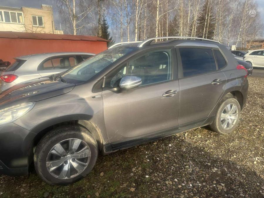 Grey Peugeot 2008 2015 in Ukmerge, with an engine capacity of 1.60 L and mileage of 240 thousand km for 2950 €, photo 4 on AUTOMOTO.COM.LV