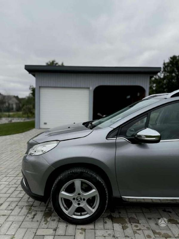 Grey Peugeot 2008 2015 in Sakiai, with an engine capacity of 1.60 L and mileage of 158 thousand km for 6200 €, photo 5 on AUTOMOTO.COM.LV