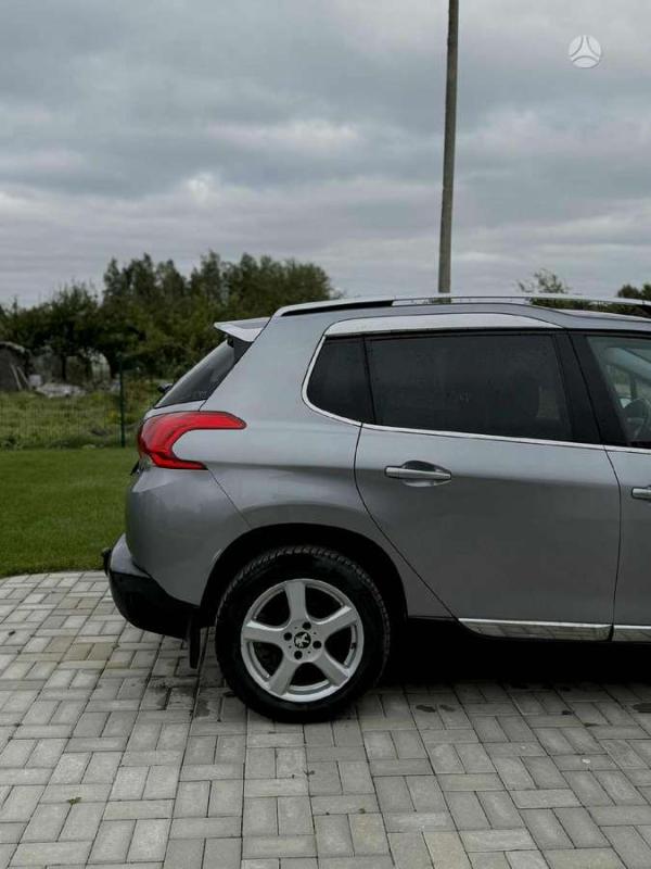 Grey Peugeot 2008 2015 in Sakiai, with an engine capacity of 1.60 L and mileage of 158 thousand km for 6200 €, photo 8 on AUTOMOTO.COM.LV