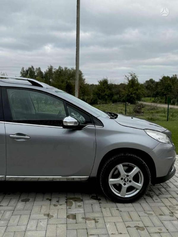Grey Peugeot 2008 2015 in Sakiai, with an engine capacity of 1.60 L and mileage of 158 thousand km for 6200 €, photo 9 on AUTOMOTO.COM.LV