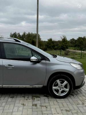 Pelēks Peugeot 2008 2015 Šakiai, ar dzinēja tilpumu 1.60 L un nobraukumu 158 tūkst. km par 6200 €, foto 9 vietnē AUTOMOTO.COM.LV