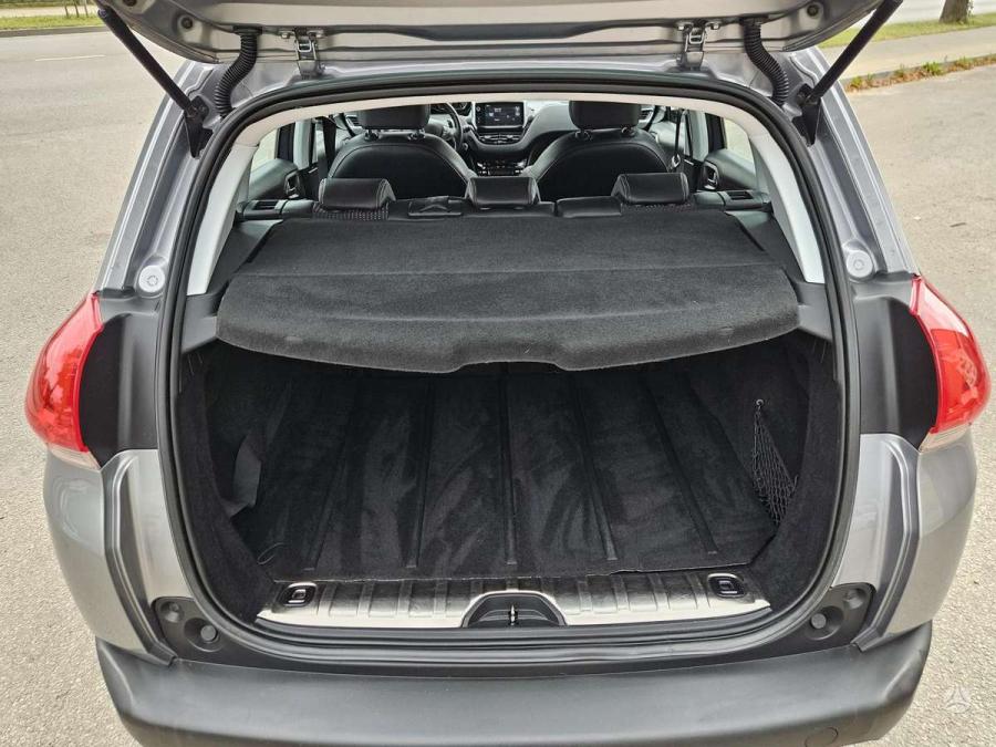 Grey Peugeot 2008 2015 in Siauliai, with an engine capacity of 1.60 L and mileage of 267 thousand km for 5950 €, photo 11 on AUTOMOTO.COM.LV