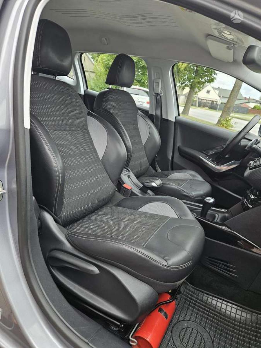 Grey Peugeot 2008 2015 in Siauliai, with an engine capacity of 1.60 L and mileage of 267 thousand km for 5950 €, photo 16 on AUTOMOTO.COM.LV