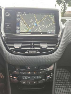 Grey Peugeot 2008 2015 in Siauliai, with an engine capacity of 1.60 L and mileage of 267 thousand km for 5750 €, photo 35 on AUTOMOTO.COM.LV