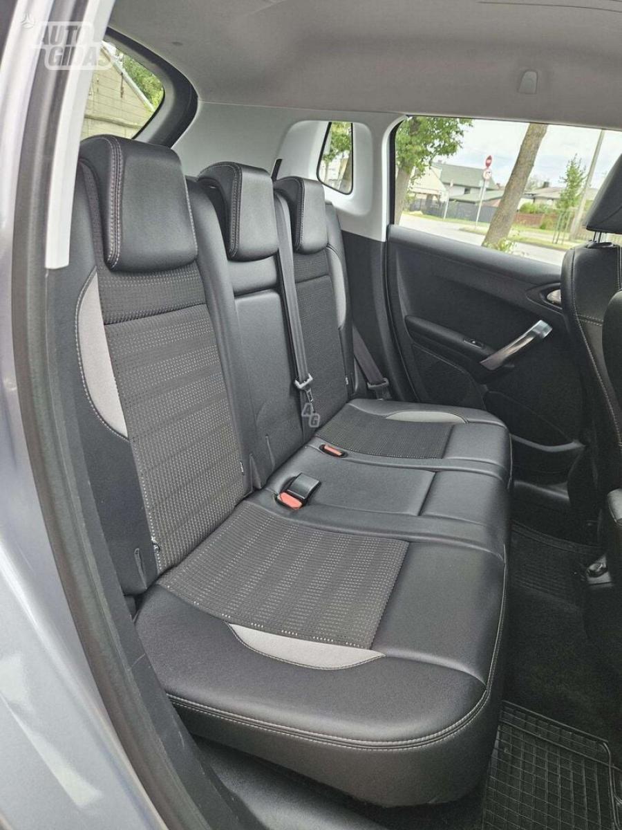Pelēks Peugeot 2008 2015 Šauļi, ar dzinēja tilpumu 1.60 L un nobraukumu 267 tūkst. km par 5750 €, foto 16 vietnē AUTOMOTO.COM.LV