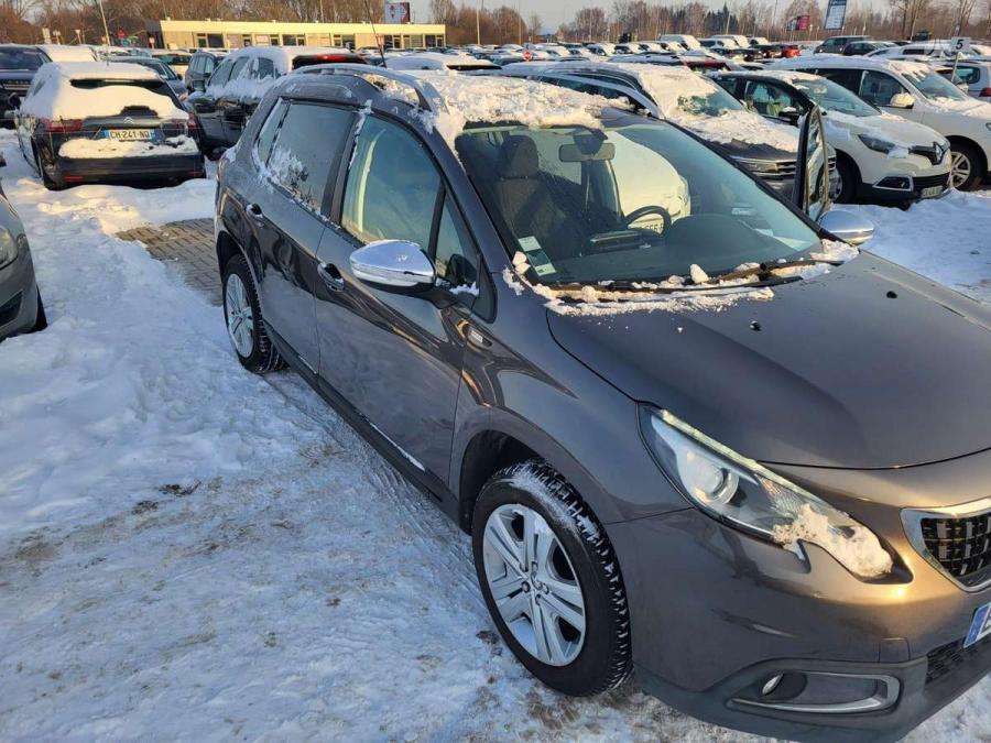 Grey Peugeot 2008 2017 in Taurage, with an engine capacity of 1.20 L and mileage of 125 thousand km for 5200 €, photo 1 on AUTOMOTO.COM.LV