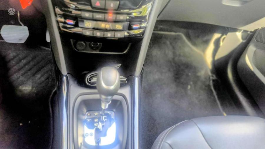 Pelēks Peugeot 2008 2018 Tauragė, ar dzinēja tilpumu 1.20 L un nobraukumu 176 tūkst. km par 5900 €, foto 10 vietnē AUTOMOTO.COM.LV