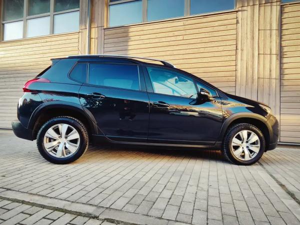 Pelēks Peugeot 2008 2019 Jelgava, ar dzinēja tilpumu 1.20 L un nobraukumu 70 tūkst. km par 8990 €, foto 7 vietnē AUTOMOTO.COM.LV