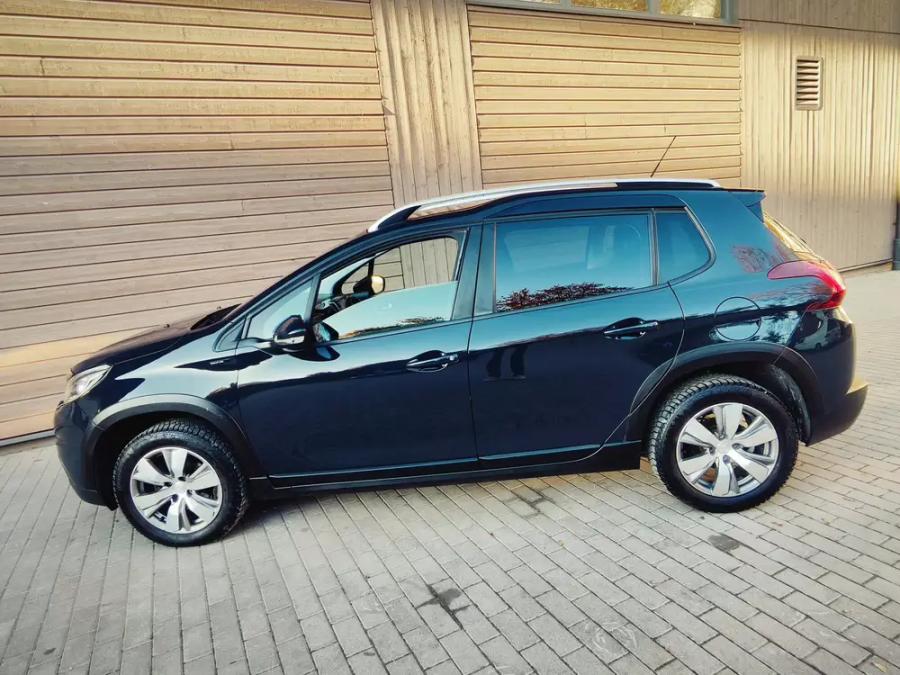 Grey Peugeot 2008 2019 in Jelgava, with an engine capacity of 1.20 L and mileage of 70 thousand km for 8990 €, photo 9 on AUTOMOTO.COM.LV
