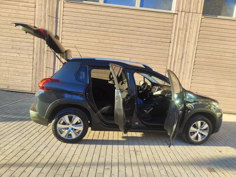 Grey Peugeot 2008 2019 in Jelgava, with an engine capacity of 1.20 L and mileage of 70 thousand km for 8990 €, photo 11 on AUTOMOTO.COM.LV