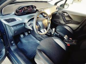 Grey Peugeot 2008 2019 in Jelgava, with an engine capacity of 1.20 L and mileage of 70 thousand km for 8990 €, photo 17 on AUTOMOTO.COM.LV