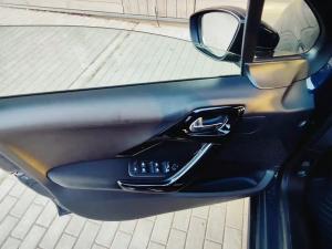 Grey Peugeot 2008 2019 in Jelgava, with an engine capacity of 1.20 L and mileage of 70 thousand km for 8990 €, photo 18 on AUTOMOTO.COM.LV