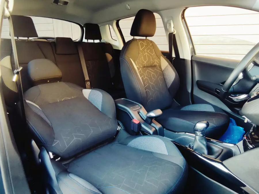 Grey Peugeot 2008 2019 in Jelgava, with an engine capacity of 1.20 L and mileage of 70 thousand km for 8990 €, photo 26 on AUTOMOTO.COM.LV