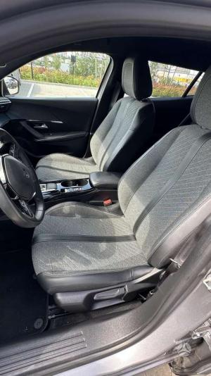 Pelēks Peugeot 2008 2023 Viļņa, ar dzinēja tilpumu 1.20 L un nobraukumu 170 tūkst. km par 13189 €, foto 25 vietnē AUTOMOTO.COM.LV