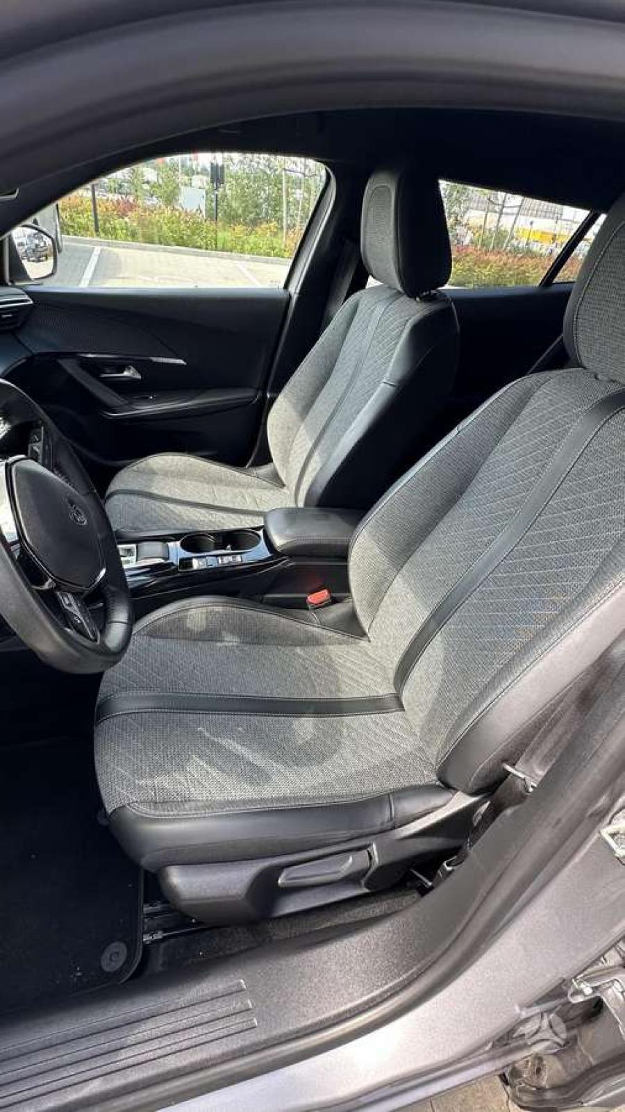 Pelēks Peugeot 2008 2023 Viļņa, ar dzinēja tilpumu 1.20 L un nobraukumu 170 tūkst. km par 13189 €, foto 25 vietnē AUTOMOTO.COM.LV