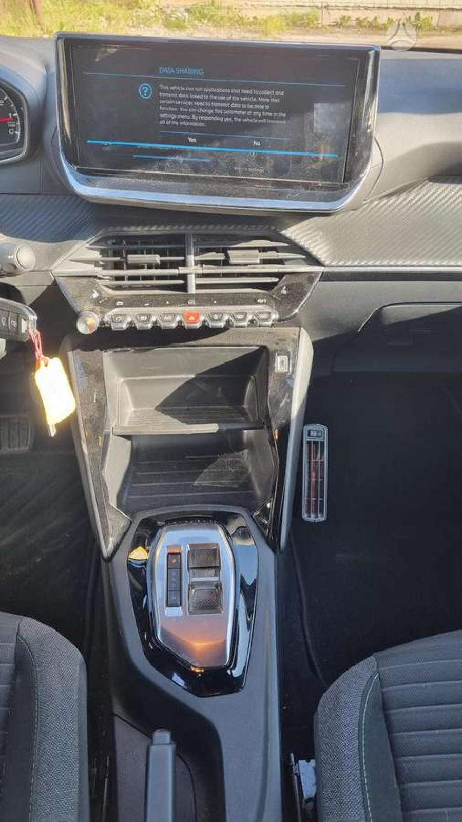 Pelēks Peugeot 2008 2023 Šauļi, ar dzinēja tilpumu 1.20 L un nobraukumu 42 tūkst. km par 8800 €, foto 24 vietnē AUTOMOTO.COM.LV