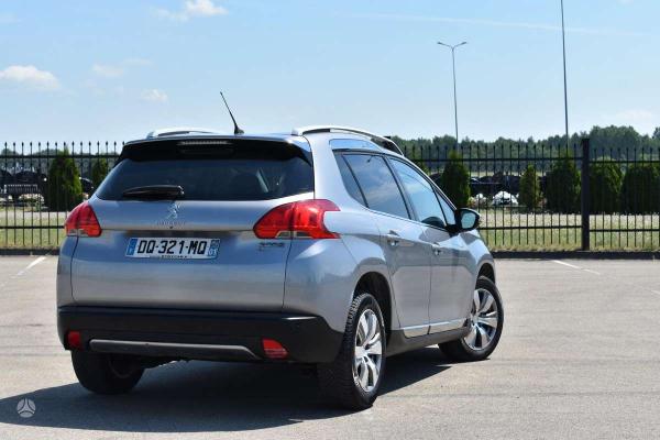 Pelēks Peugeot 2008 2015 Tauragė, ar dzinēja tilpumu 1.20 L un nobraukumu 140 tūkst. km par 4900 €, foto 5 vietnē AUTOMOTO.COM.LV