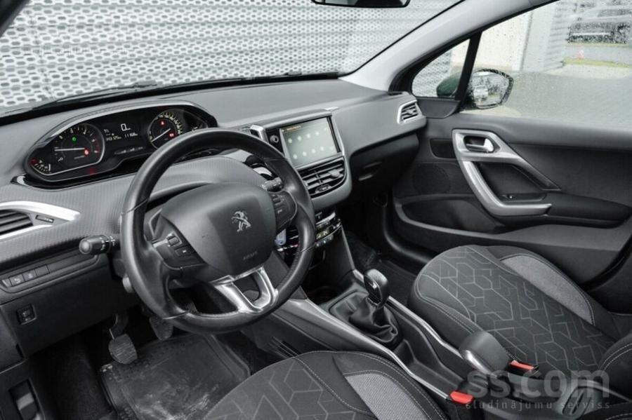 Grey Peugeot 2008 2017 in Riga, with an engine capacity of 1.60 L and mileage of 143 thousand km for 7850 €, photo 10 on AUTOMOTO.COM.LV