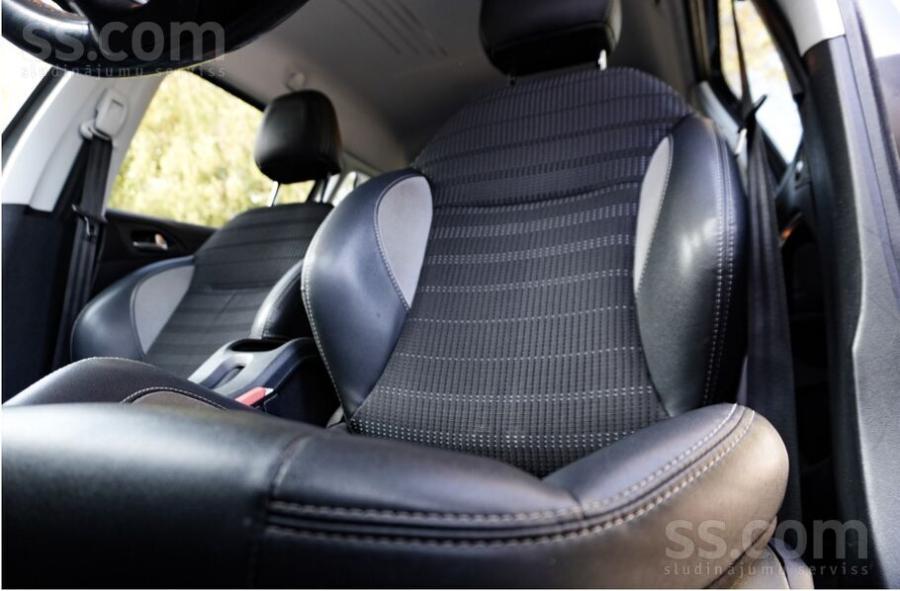 Pelēks Peugeot 2008 2017 Limbaži, ar dzinēja tilpumu 1.20 L un nobraukumu 132 tūkst. km par 8900 €, foto 5 vietnē AUTOMOTO.COM.LV