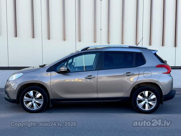 Grey Peugeot 2008 2014 in Tallinn, with an engine capacity of 1.20 L and mileage of 110 thousand km for 4995 €, photo 3 on AUTOMOTO.COM.LV