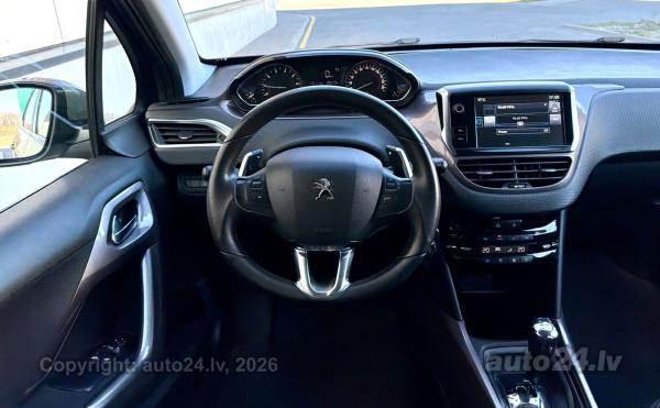 Grey Peugeot 2008 2014 in Tallinn, with an engine capacity of 1.20 L and mileage of 110 thousand km for 4995 €, photo 8 on AUTOMOTO.COM.LV