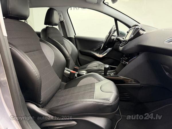 Pelēks Peugeot 2008 2015 Pērnava, ar dzinēja tilpumu 1.20 L un nobraukumu 146 tūkst. km par 6990 €, foto 9 vietnē AUTOMOTO.COM.LV