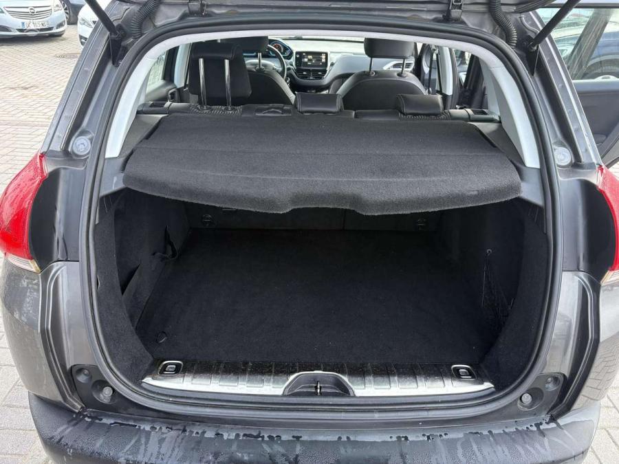 Pelēks Peugeot 2008 2015 Tauragė, ar dzinēja tilpumu 1.20 L un nobraukumu 119 tūkst. km par 5300 €, foto 30 vietnē AUTOMOTO.COM.LV