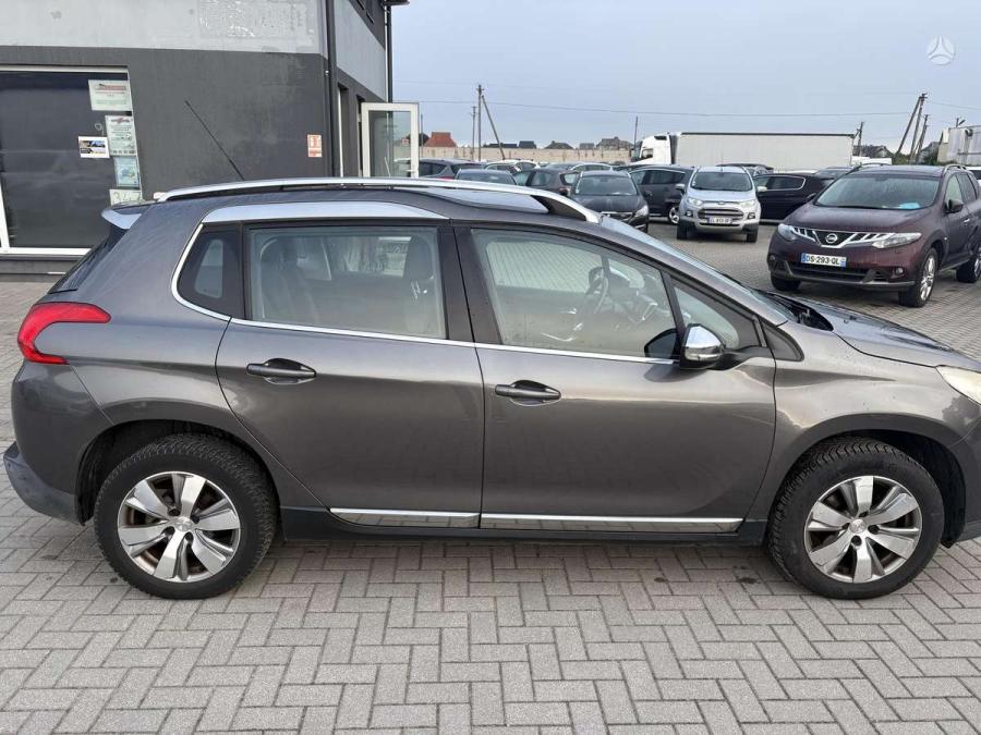 Pelēks Peugeot 2008 2015 Tauragė, ar dzinēja tilpumu 1.20 L un nobraukumu 119 tūkst. km par 5300 €, foto 5 vietnē AUTOMOTO.COM.LV
