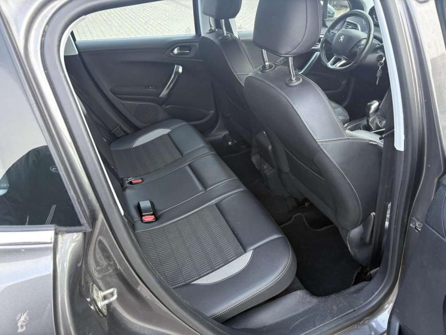 Pelēks Peugeot 2008 2015 Tauragė, ar dzinēja tilpumu 1.20 L un nobraukumu 119 tūkst. km par 5300 €, foto 15 vietnē AUTOMOTO.COM.LV