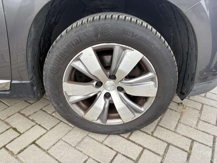 Pelēks Peugeot 2008 2015 Tauragė, ar dzinēja tilpumu 1.20 L un nobraukumu 119 tūkst. km par 5300 €, foto 39 vietnē AUTOMOTO.COM.LV