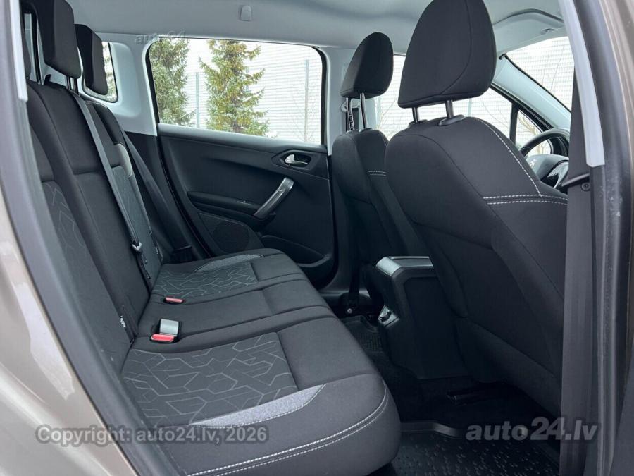 Grey Peugeot 2008 2016 in Parnu, with an engine capacity of 1.20 L and mileage of 114 thousand km for 6390 €, photo 13 on AUTOMOTO.COM.LV