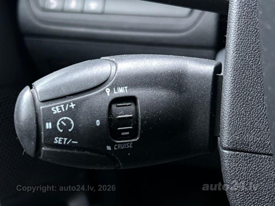 Grey Peugeot 2008 2016 in Parnu, with an engine capacity of 1.20 L and mileage of 114 thousand km for 6390 €, photo 20 on AUTOMOTO.COM.LV