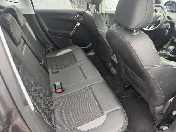 Pelēks Peugeot 2008 2016 Kauņa, ar dzinēja tilpumu 1.20 L un nobraukumu 165 tūkst. km par 5200 €, foto 7 vietnē AUTOMOTO.COM.LV