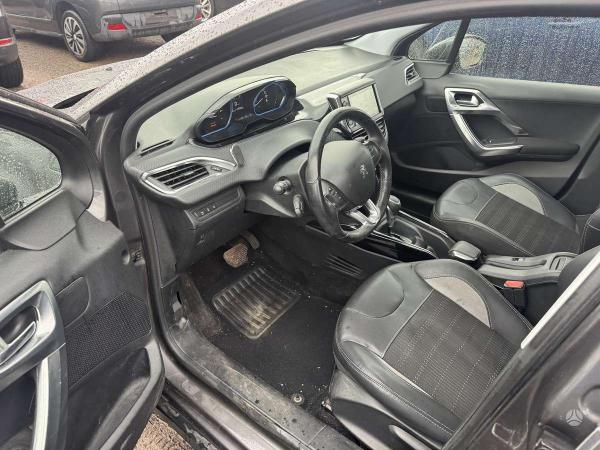 Pelēks Peugeot 2008 2016 Kauņa, ar dzinēja tilpumu 1.20 L un nobraukumu 165 tūkst. km par 5200 €, foto 9 vietnē AUTOMOTO.COM.LV