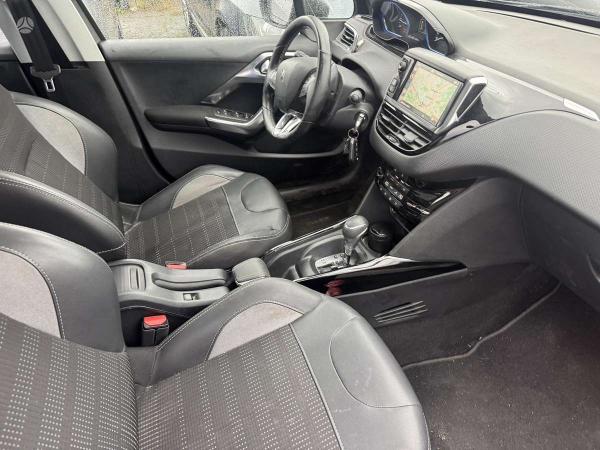 Pelēks Peugeot 2008 2016 Kauņa, ar dzinēja tilpumu 1.20 L un nobraukumu 165 tūkst. km par 5200 €, foto 11 vietnē AUTOMOTO.COM.LV