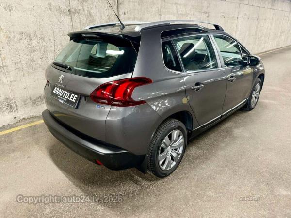Grey Peugeot 2008 2017 in Tallinn, with an engine capacity of 1.20 L and mileage of 54 thousand km for 9995 €, photo 3 on AUTOMOTO.COM.LV
