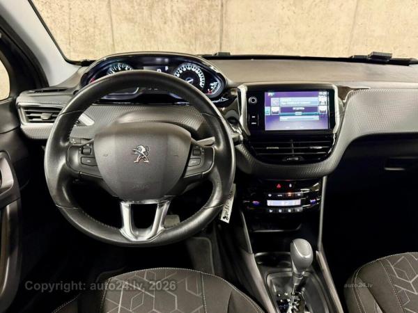 Grey Peugeot 2008 2017 in Tallinn, with an engine capacity of 1.20 L and mileage of 54 thousand km for 9995 €, photo 6 on AUTOMOTO.COM.LV