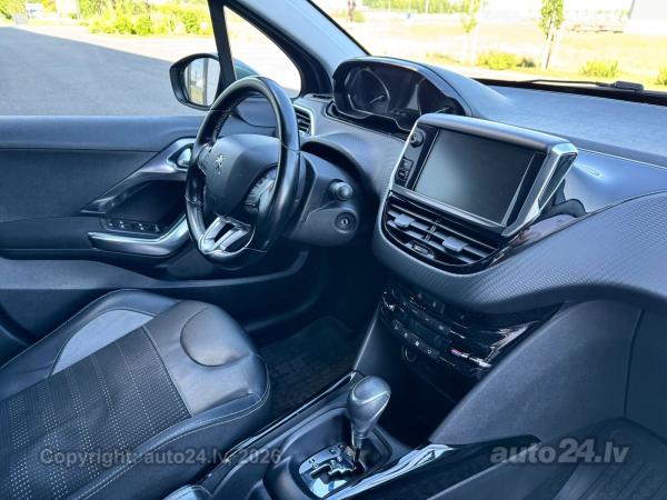 Pelēks Peugeot 2008 2017 Pērnava, ar dzinēja tilpumu 1.20 L un nobraukumu 135 tūkst. km par 7400 €, foto 7 vietnē AUTOMOTO.COM.LV