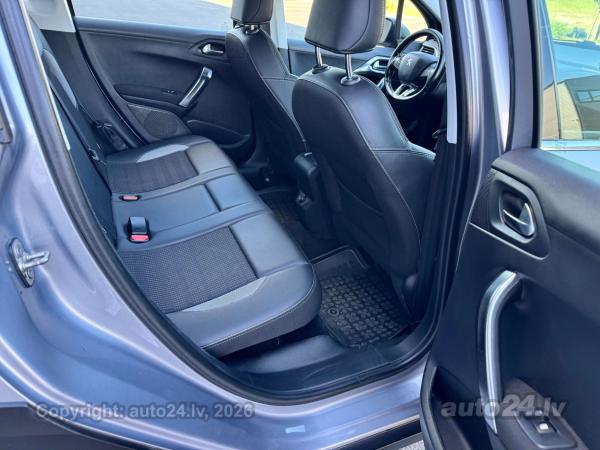 Pelēks Peugeot 2008 2017 Pērnava, ar dzinēja tilpumu 1.20 L un nobraukumu 135 tūkst. km par 7400 €, foto 10 vietnē AUTOMOTO.COM.LV