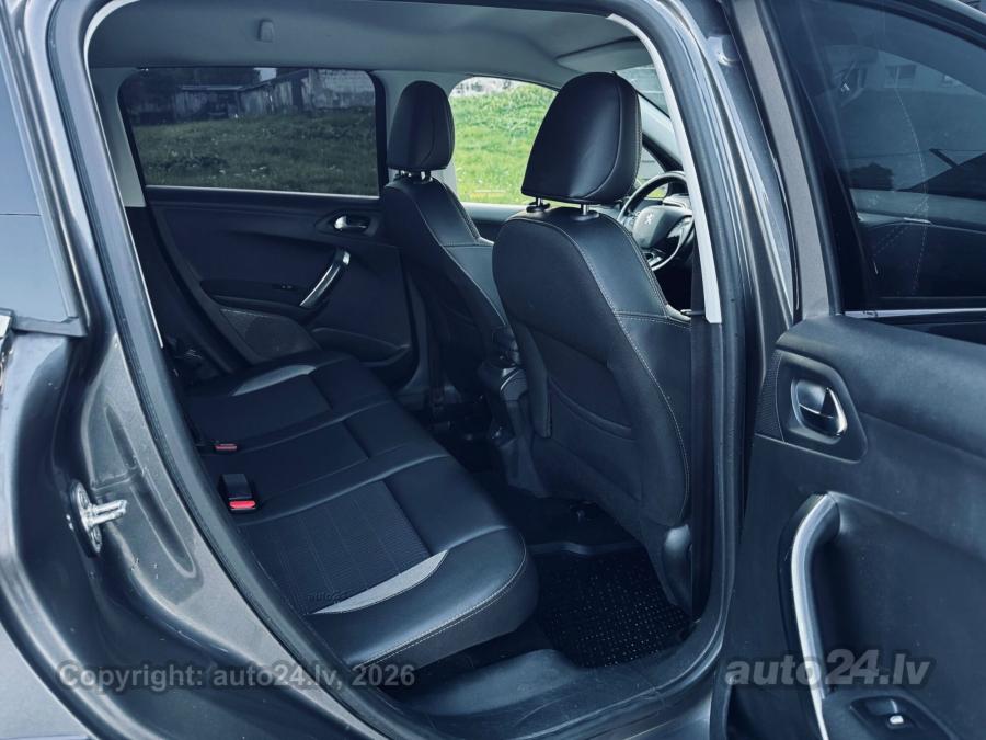 Pelēks Peugeot 2008 2019 Tallina, ar dzinēja tilpumu 1.20 L un nobraukumu 198 tūkst. km par 7200 €, foto 11 vietnē AUTOMOTO.COM.LV