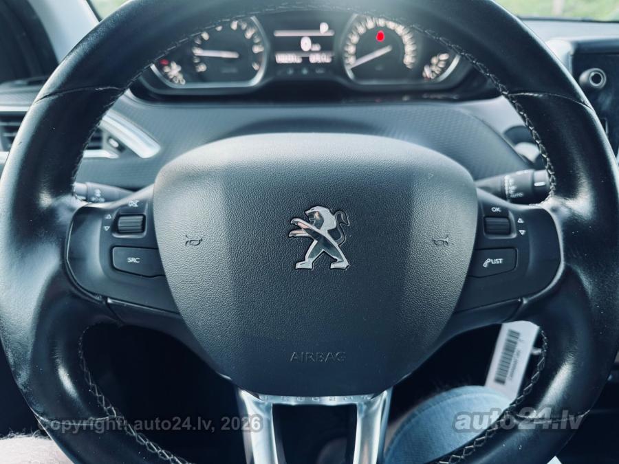 Pelēks Peugeot 2008 2019 Tallina, ar dzinēja tilpumu 1.20 L un nobraukumu 198 tūkst. km par 7200 €, foto 17 vietnē AUTOMOTO.COM.LV