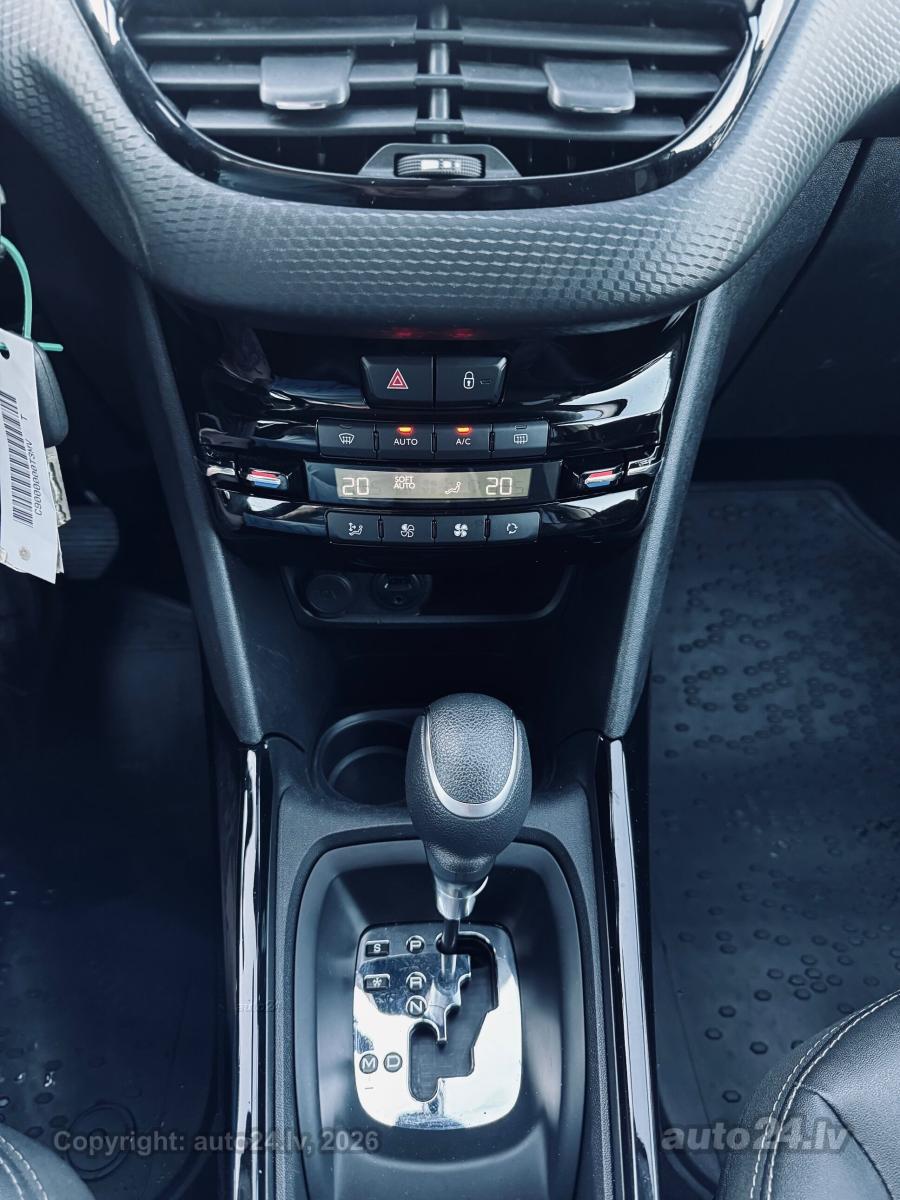 Pelēks Peugeot 2008 2019 Tallina, ar dzinēja tilpumu 1.20 L un nobraukumu 198 tūkst. km par 7200 €, foto 18 vietnē AUTOMOTO.COM.LV