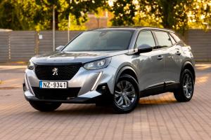 Grey Peugeot 2008 2021 in Riga, with an engine capacity of 1.20 L and mileage of 172 thousand km for 15750 €, photo 3 on AUTOMOTO.COM.LV
