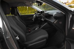 Grey Peugeot 2008 2021 in Riga, with an engine capacity of 1.20 L and mileage of 172 thousand km for 15750 €, photo 8 on AUTOMOTO.COM.LV