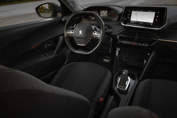 Grey Peugeot 2008 2021 in Riga, with an engine capacity of 1.20 L and mileage of 172 thousand km for 15750 €, photo 10 on AUTOMOTO.COM.LV